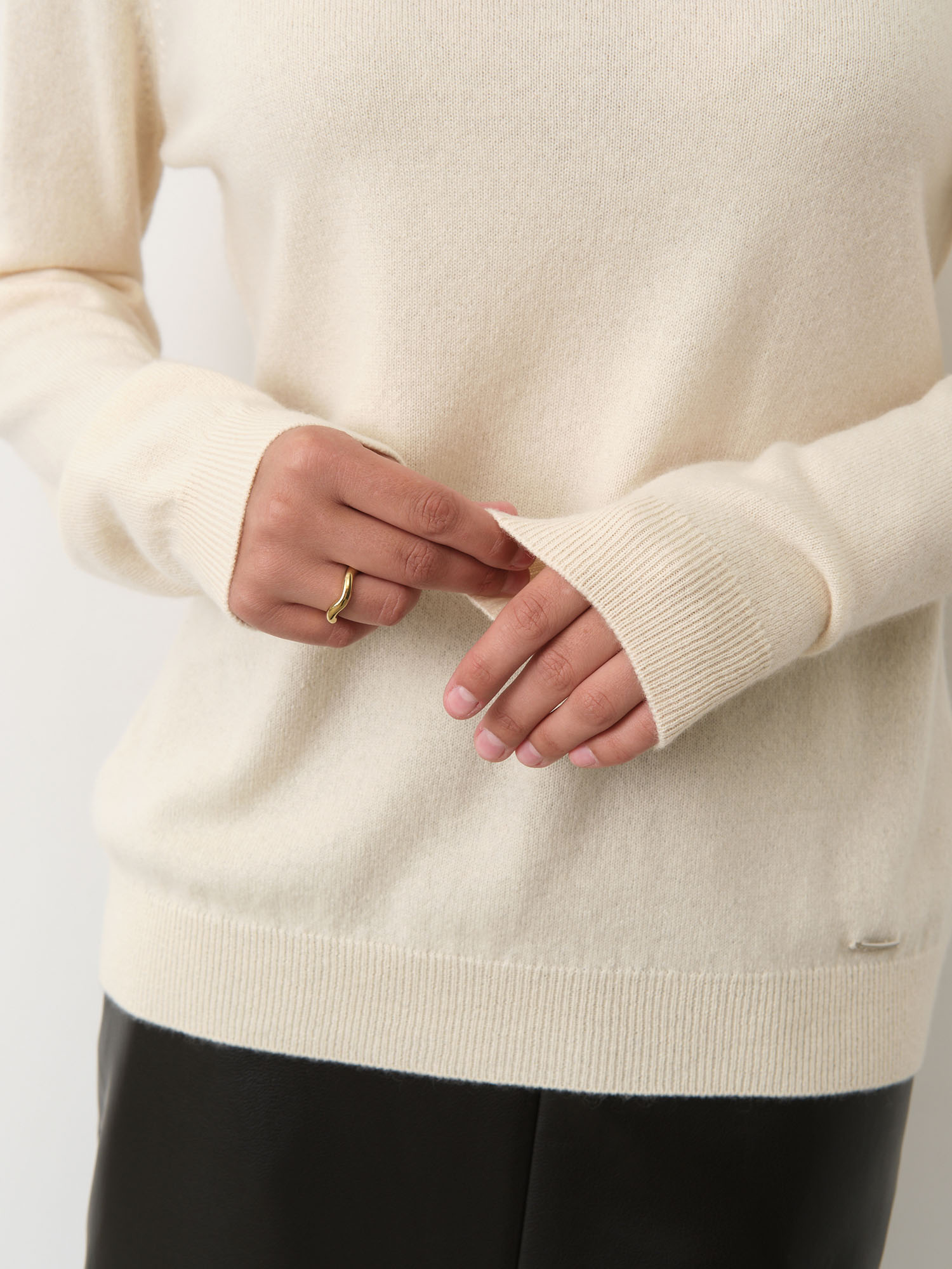 Водолазка женская из кашемира 12068 кремовая купить в Новосибирске